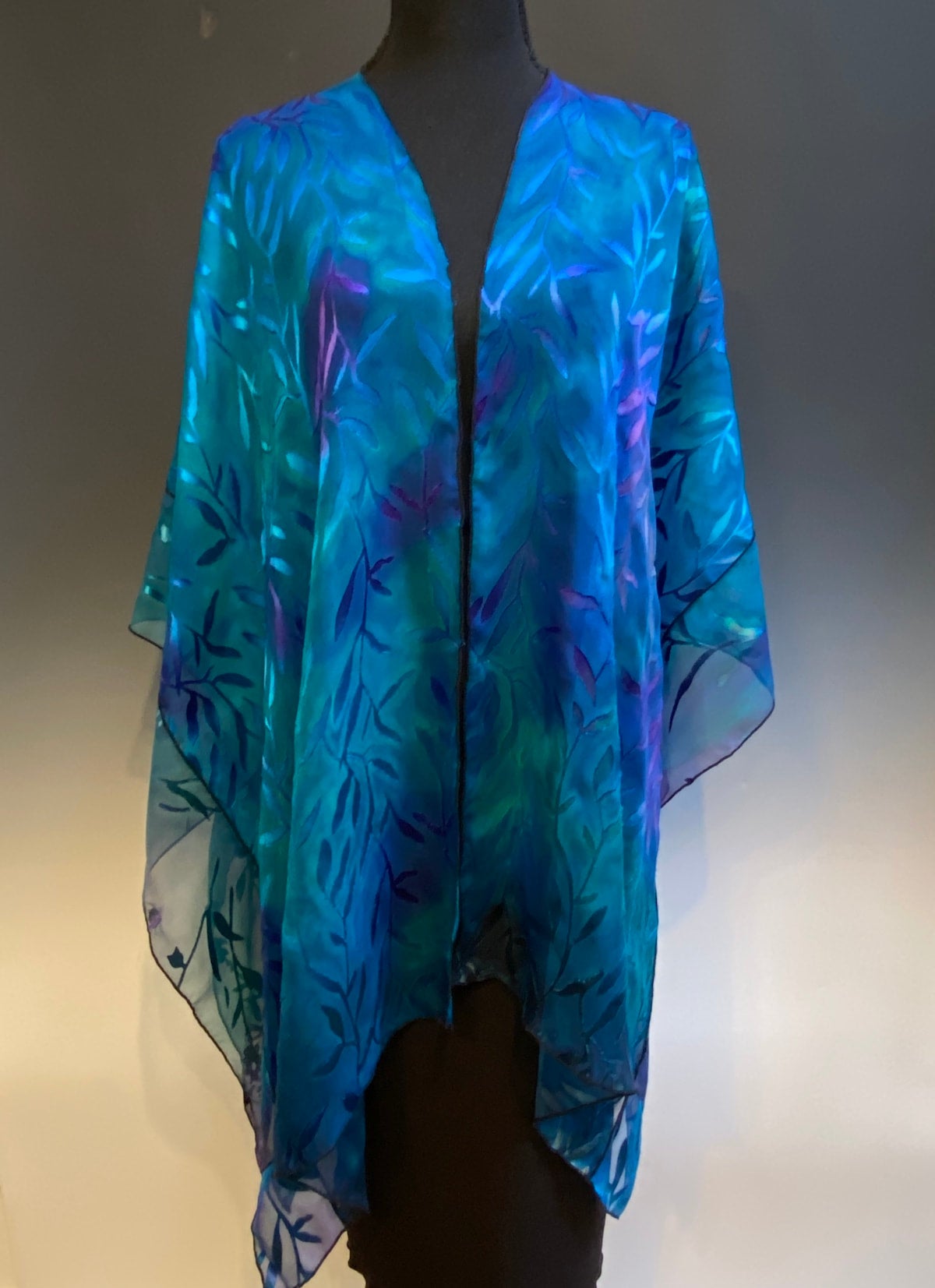 Hand painted silk ruana | Heatherbelldesigns